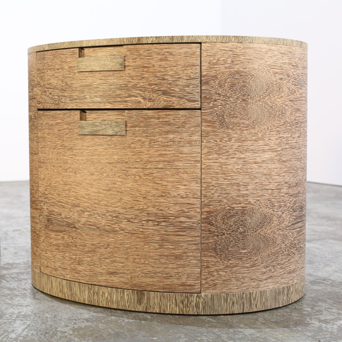 Maxalto Amphora Bedside Table by Antonio Citterio, Set of Two – REHAUS