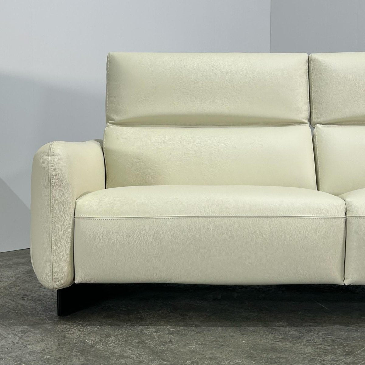 Roche Bobois Opale Leather Sofa by Maurizio Manzoni – REHAUS